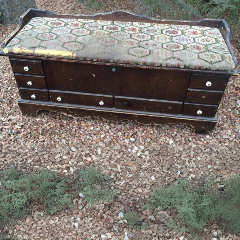How to Refinish a Cedar Chest