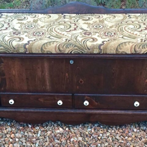 How to Refinish a Cedar Chest